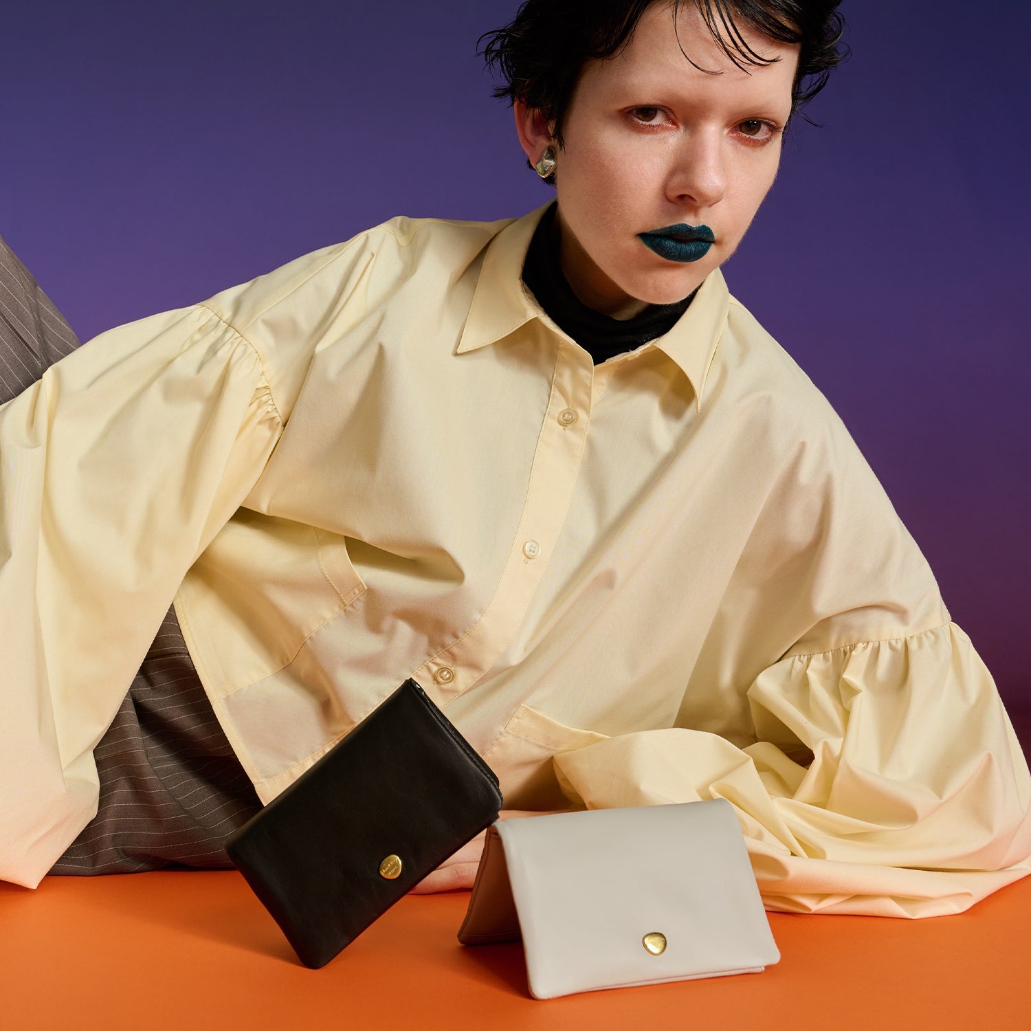 ＜Neutral Gray＞NP135 哈士奇 短夾/黑色 | テーーマ teema