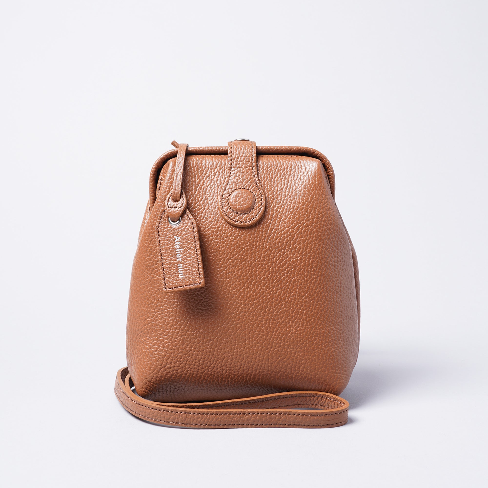 parcel mist Dulles Crossbody / Camel | テーーマ teema